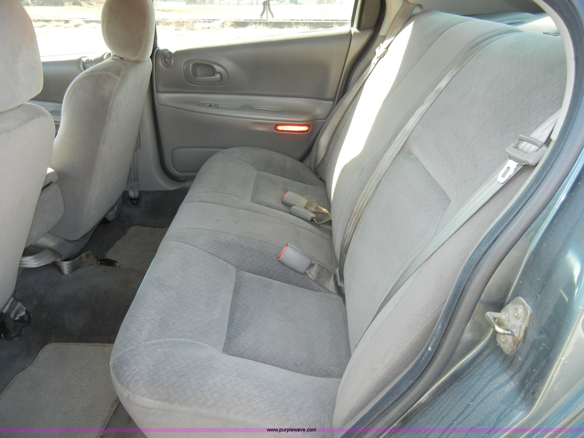 2003 Dodge Intrepid SE in Manhattan, KS | Item D9761 sold | Purple Wave