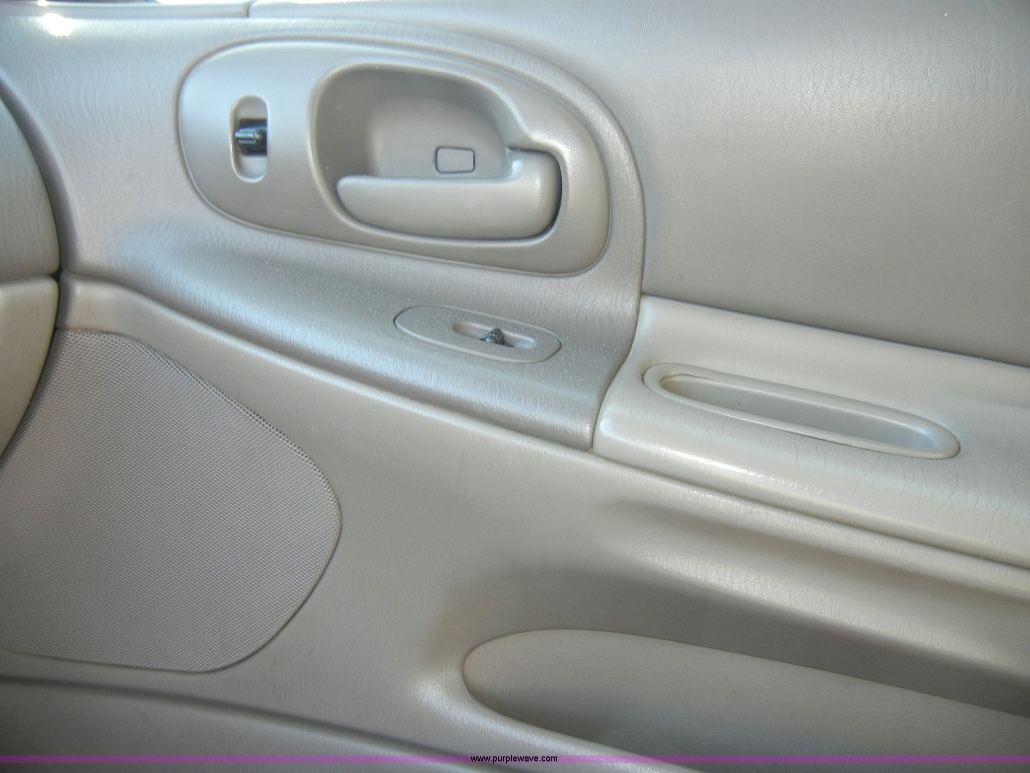 2003 Dodge Intrepid SE in Manhattan, KS | Item D9761 sold | Purple Wave