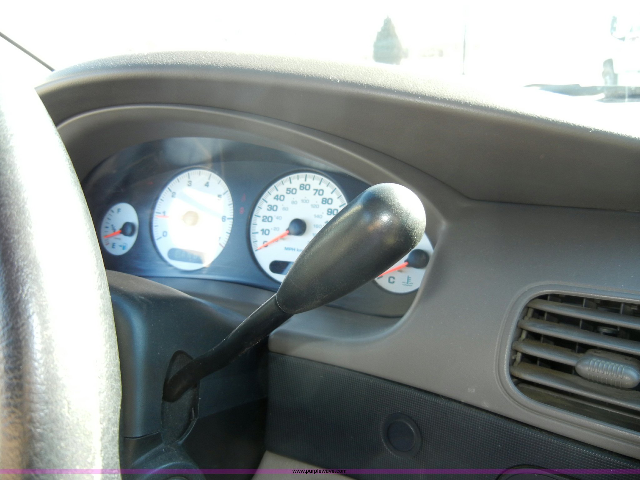 2003 Dodge Intrepid SE in Manhattan, KS | Item D9761 sold | Purple Wave