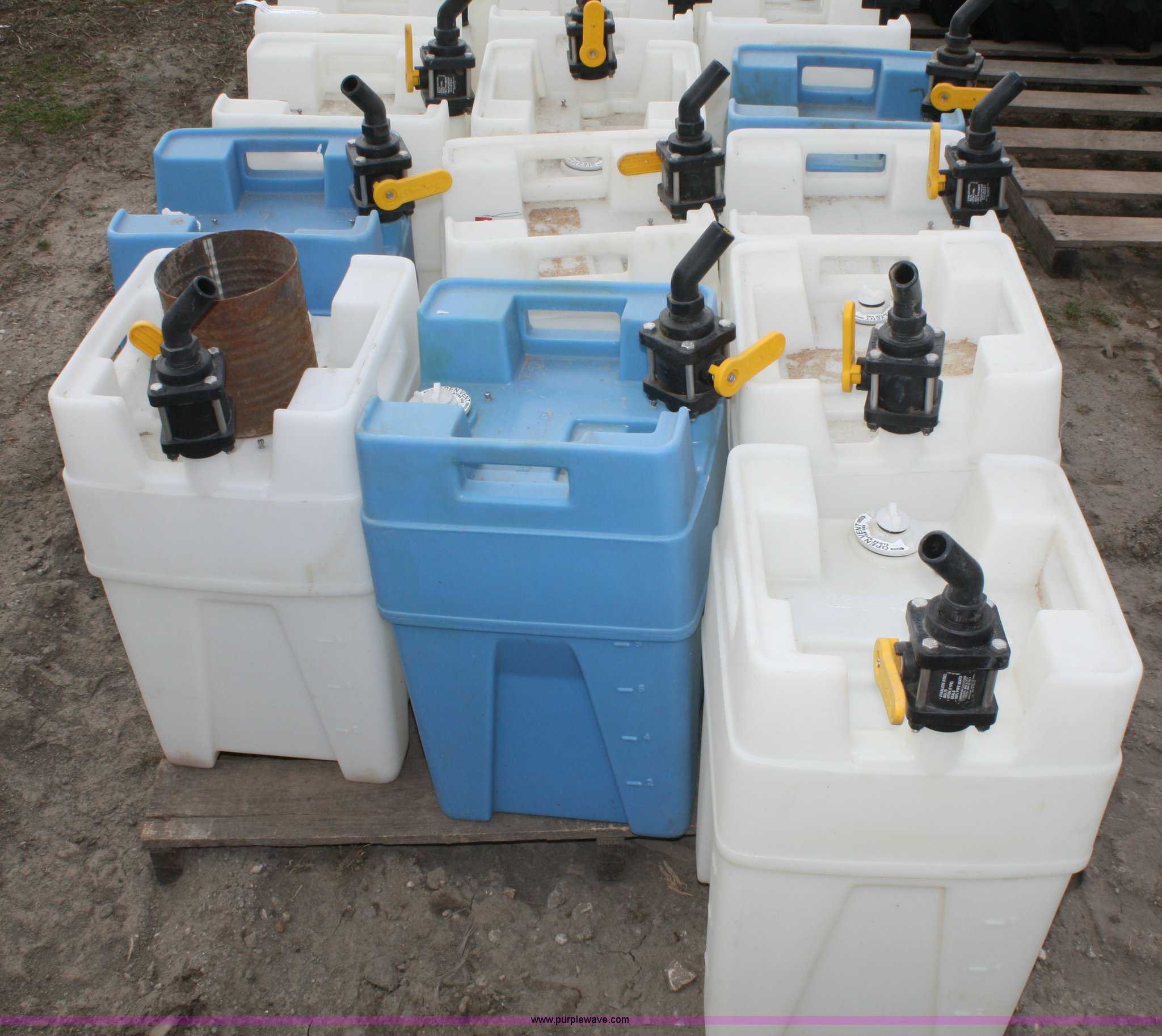 (28) 10 gallon plastic chemical totes in Lawrence, KS | Item H9592 sold ...
