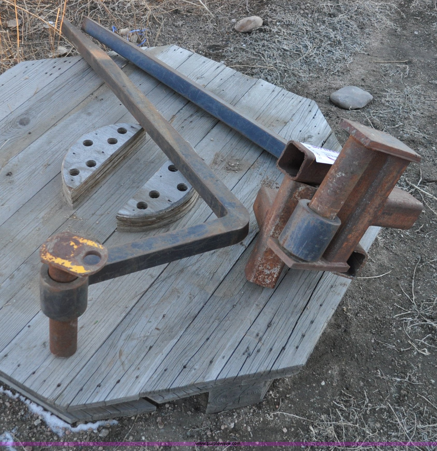 48" masonry forks in Brighton, CO | Item A5798 sold | Purple Wave