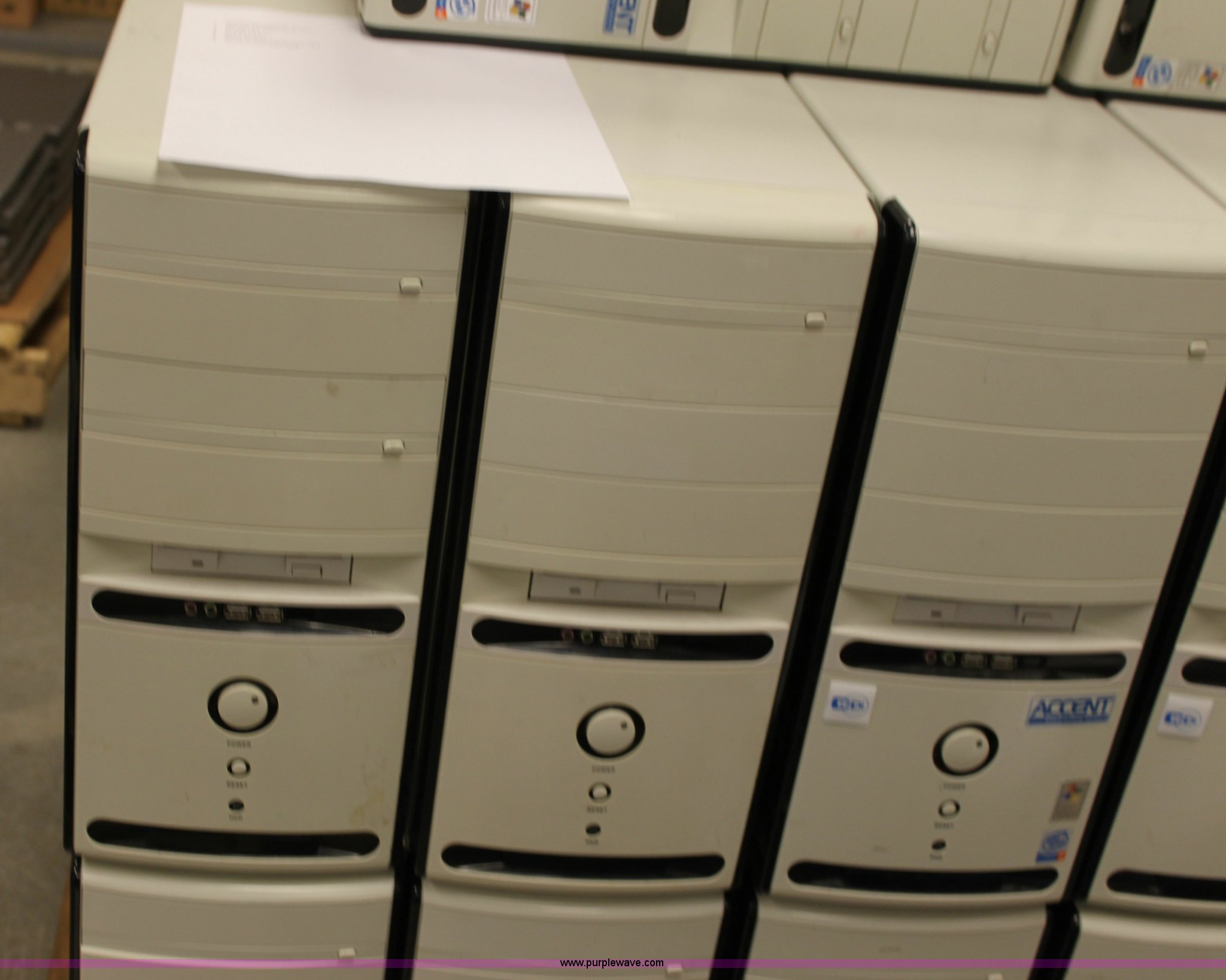 (22) desktop computer towers in Newton, KS | Item A7331 sold | Purple Wave