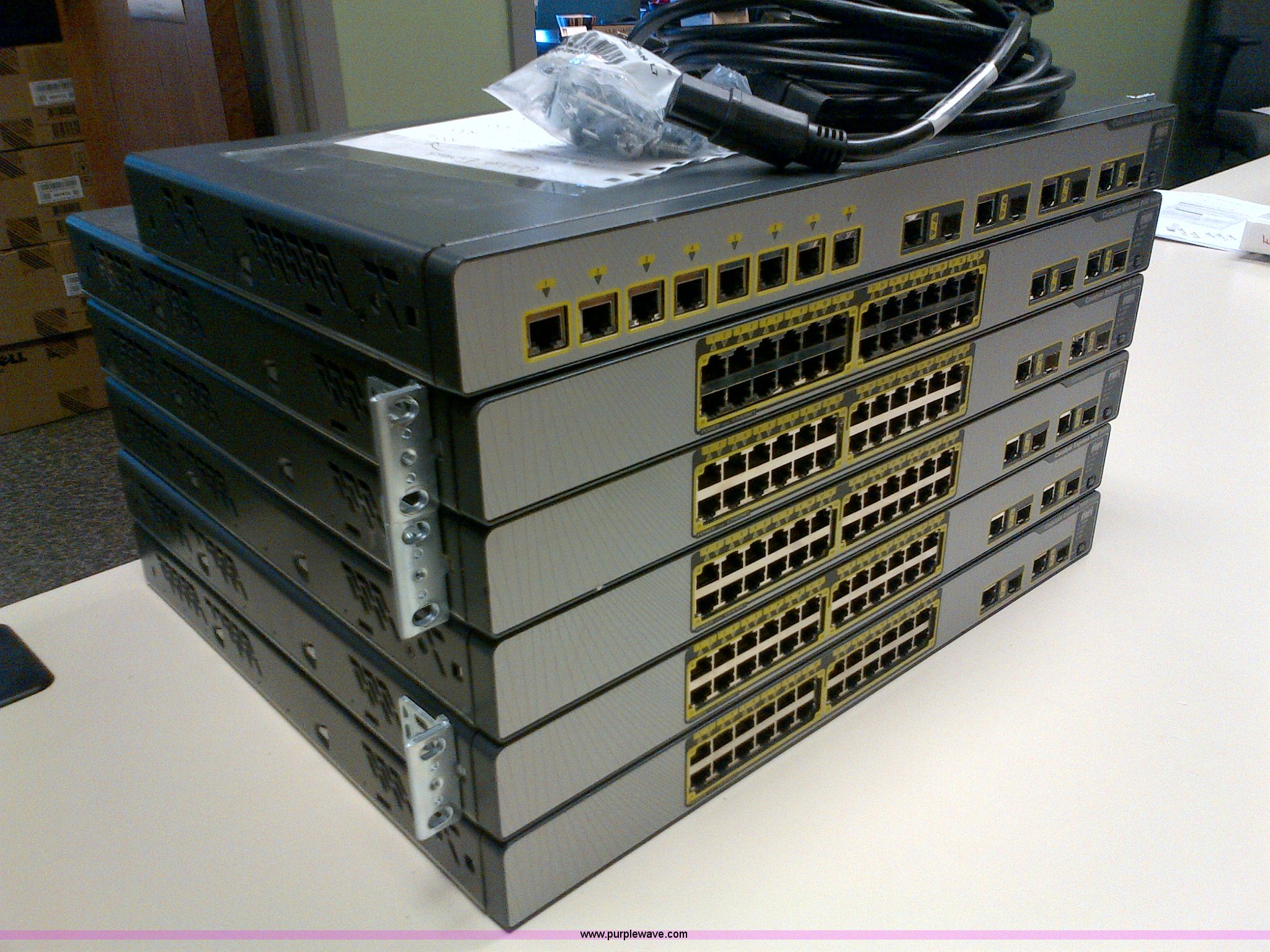 (6) Cisco Catalyst Express 500G server switches in Indianola, IA | Item ...