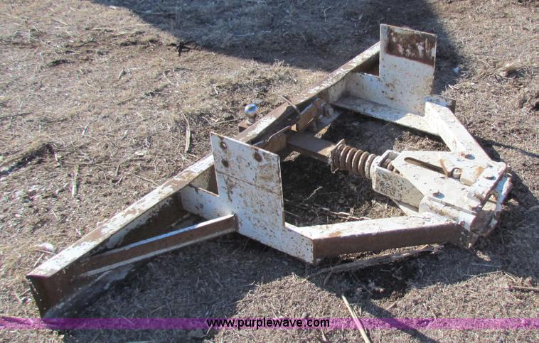 Adjustable spring loaded hitch in Lyons, KS | Item I9629 sold | Purple Wave