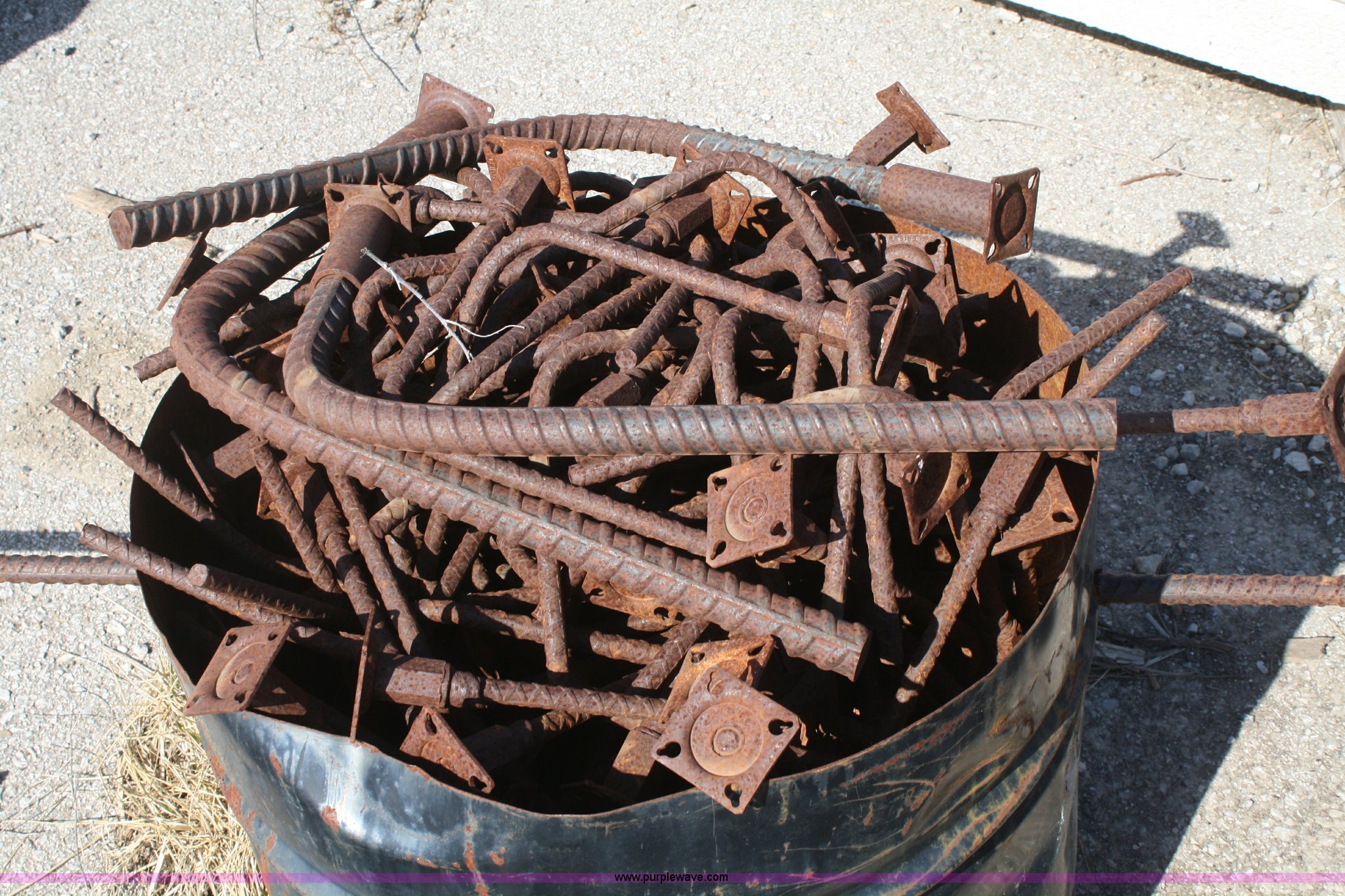 Barrel of #4 female form savers in Tonganoxie, KS | Item A6910 sold ...