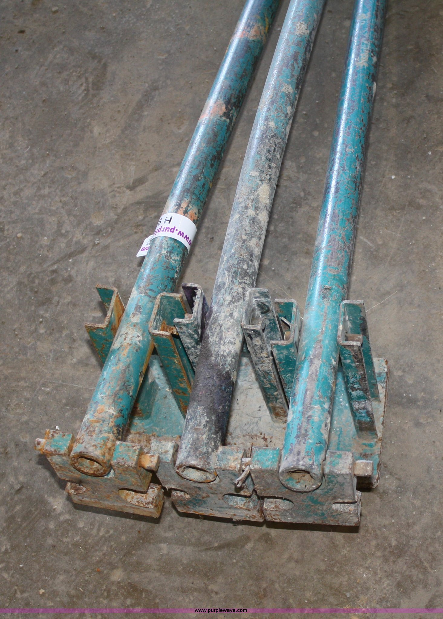 (3) concrete pin pullers in Tonganoxie, KS | Item H9731 sold | Purple Wave