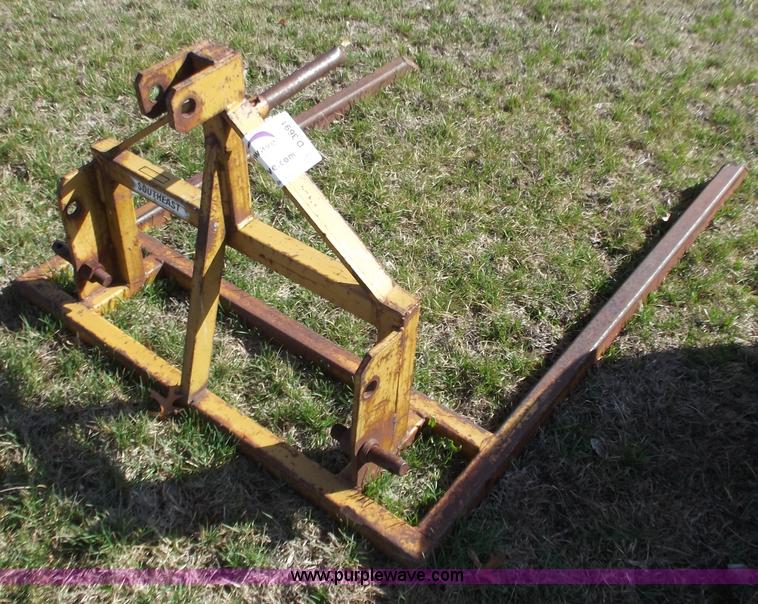 Southeast three point bale hauler in Corder, MO | Item D3691 sold ...