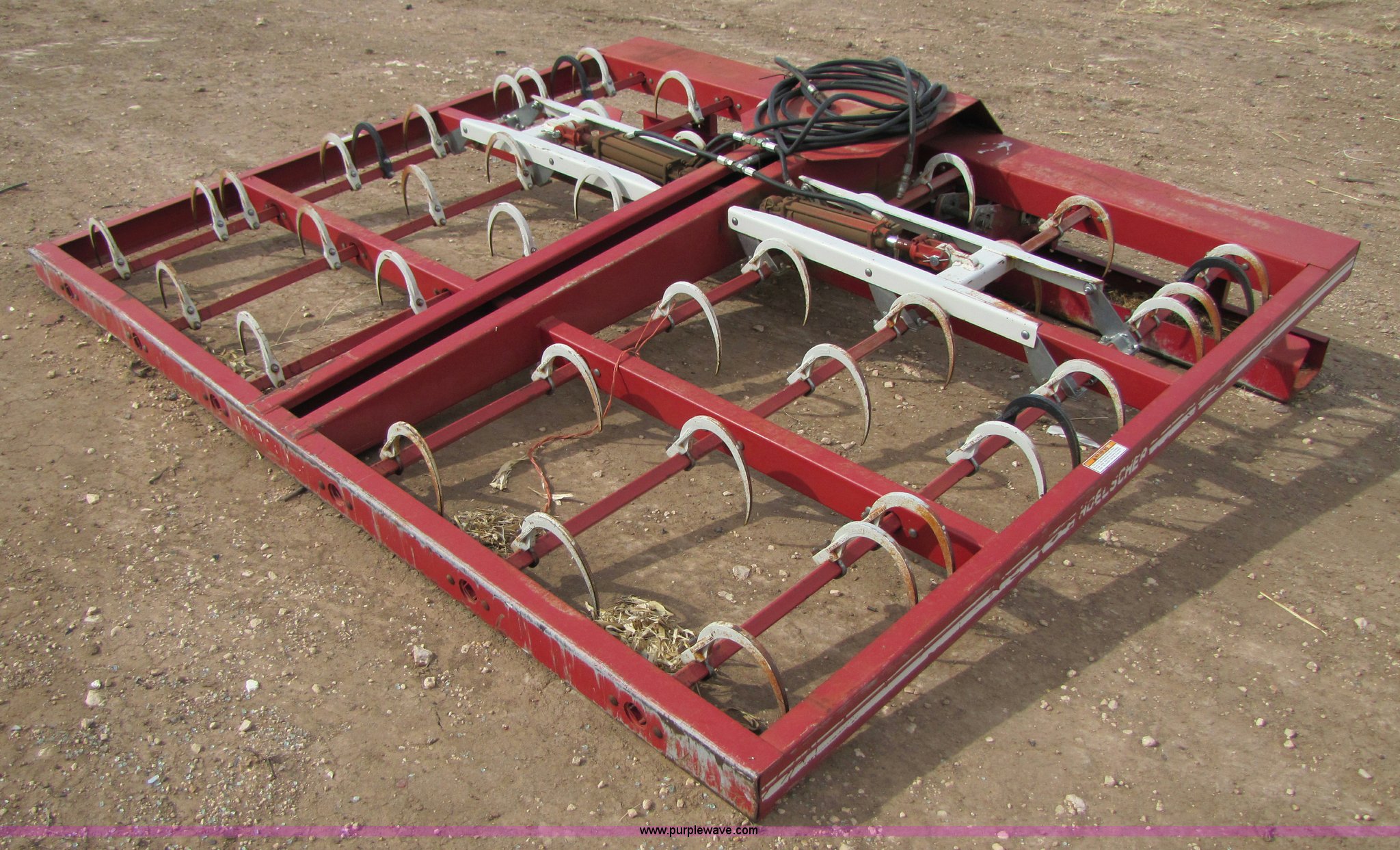 Hoelscher small bale grapple in Dalhart, TX | Item B2244 sold | Purple Wave