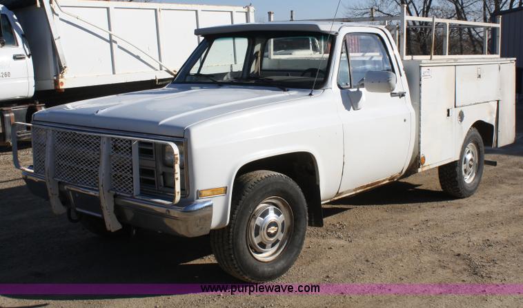 1987 Chevrolet R20 utility truck in Lawrence, KS | Item A6878 sold ...
