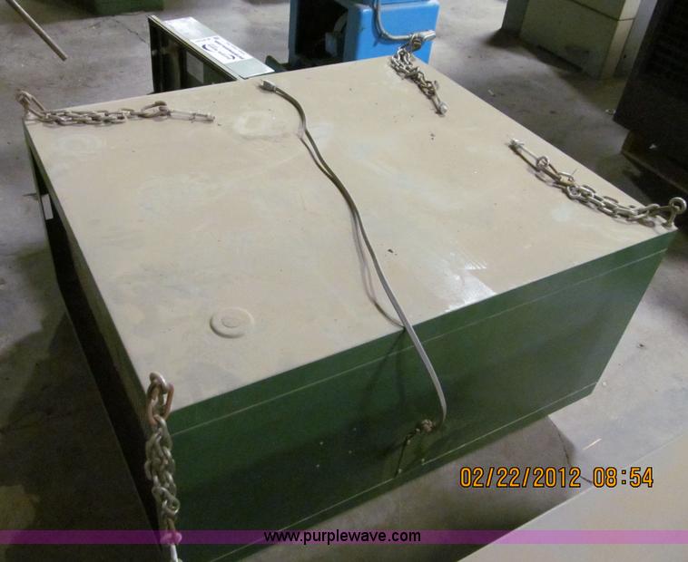 Trion T-2600 electrostatic air cleaner in Des Moines, IA | Item A8100 ...