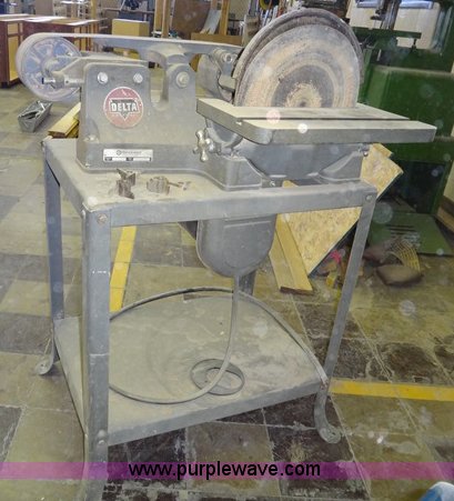 Delta combination sander in Columbus, KS | Item B1053 sold | Purple Wave