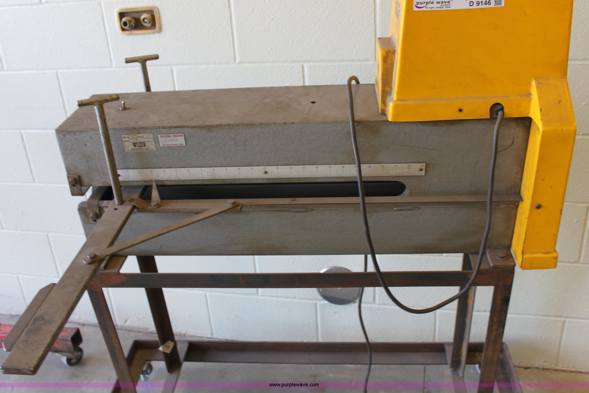 Wilder 1624 sheet metal splitter in Hutchinson, KS | Item D9146 sold ...