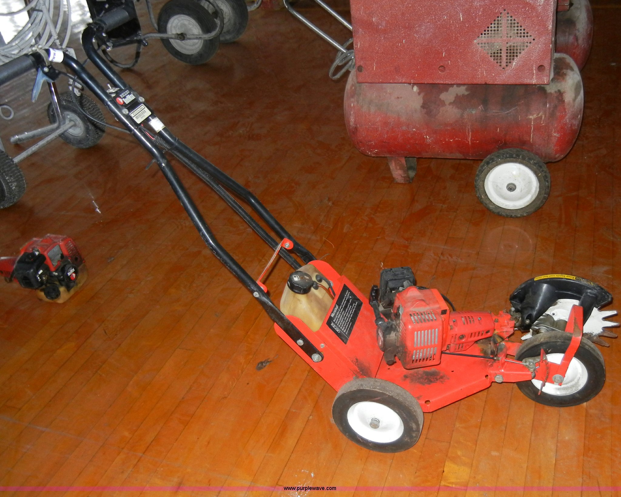 Red Max RE220 reciprocating edger in Salina, KS | Item U9960 sold ...