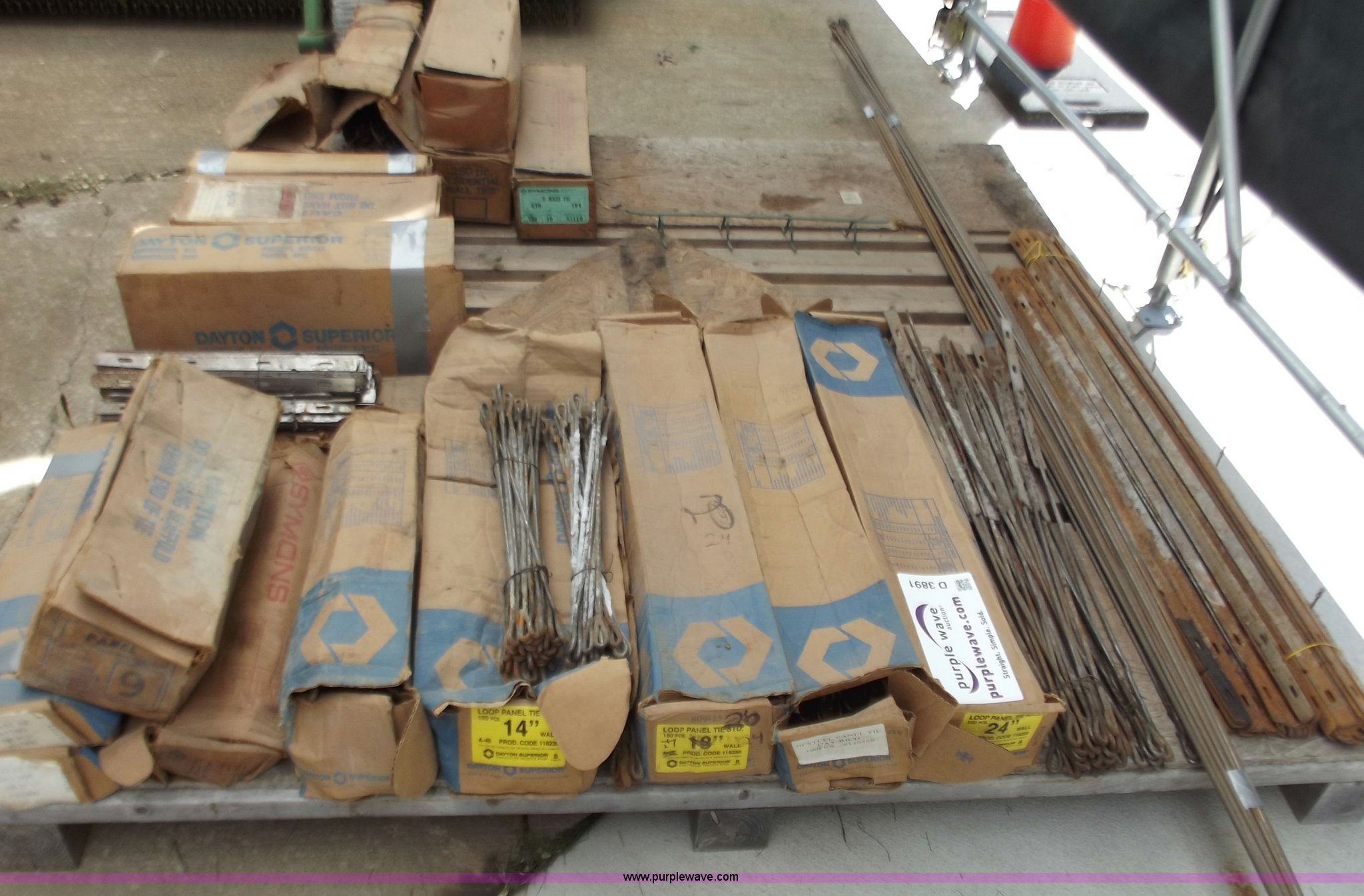 Patent/Symons form ties in Raytown, MO | Item D3891 sold | Purple Wave