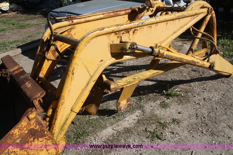 Wagner Iron Works loader in Tonganoxie, KS | Item B6514 sold | Purple Wave