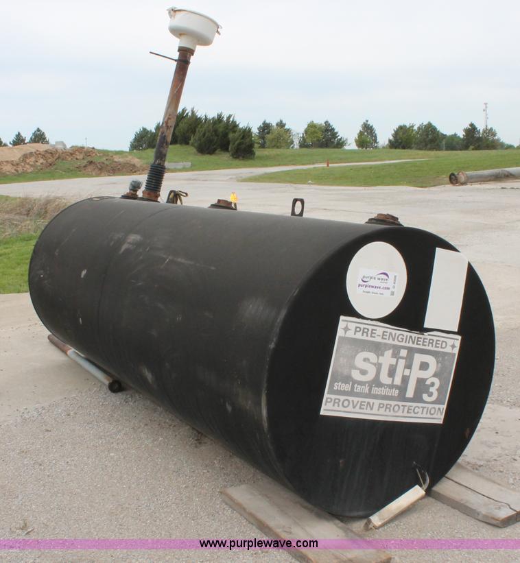 Underground storage tank with Sti-P3 corrosion control system in ...