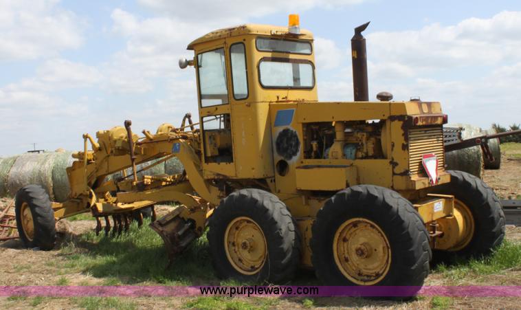 Wabco 440 motor grader in Herington, KS | Item D7825 sold | Purple Wave