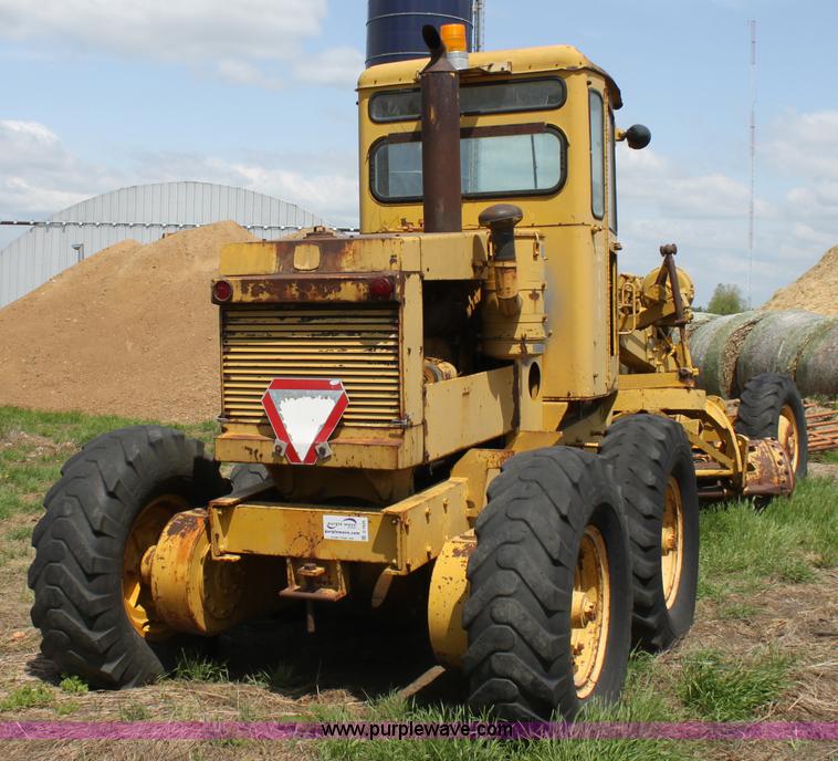 Wabco 440 motor grader in Herington, KS | Item D7825 sold | Purple Wave