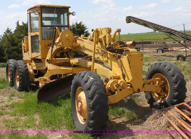 Wabco 440 motor grader in Herington, KS | Item D7825 sold | Purple Wave