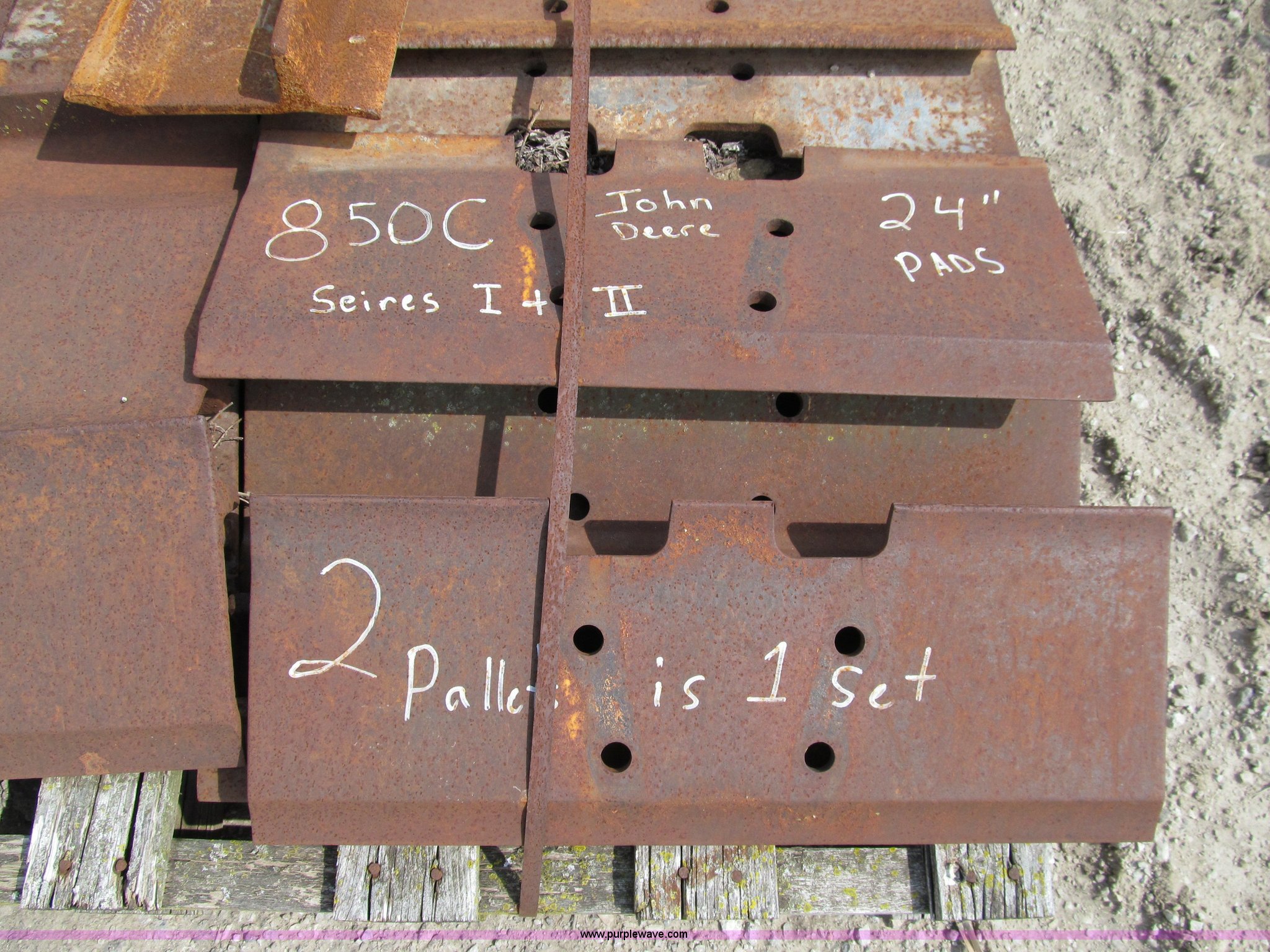 (80) 24" single grouser track pads in West Branch, IA | Item A8211 sold ...
