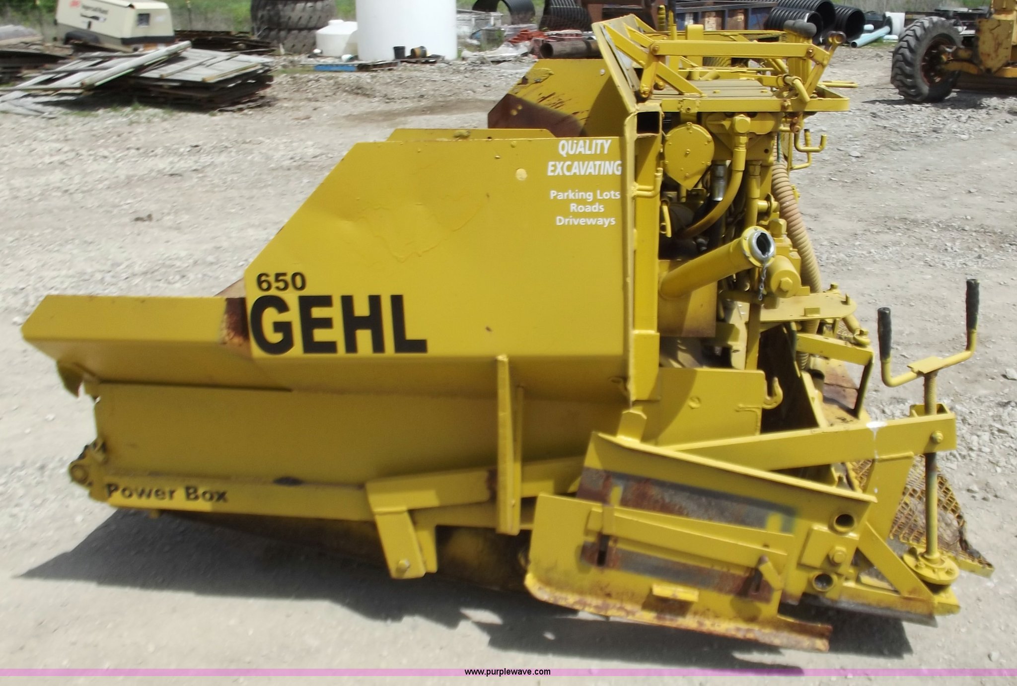 Gehl 650 power box asphalt paver in Belton, MO | Item C2032 sold ...