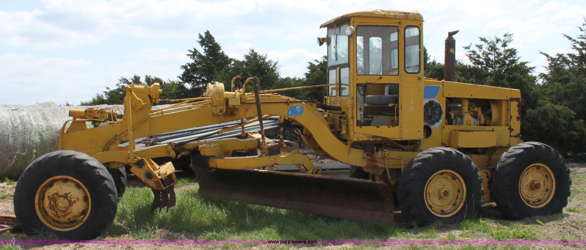 Wabco 440 motor grader in Herington, KS | Item D7825 sold | Purple Wave