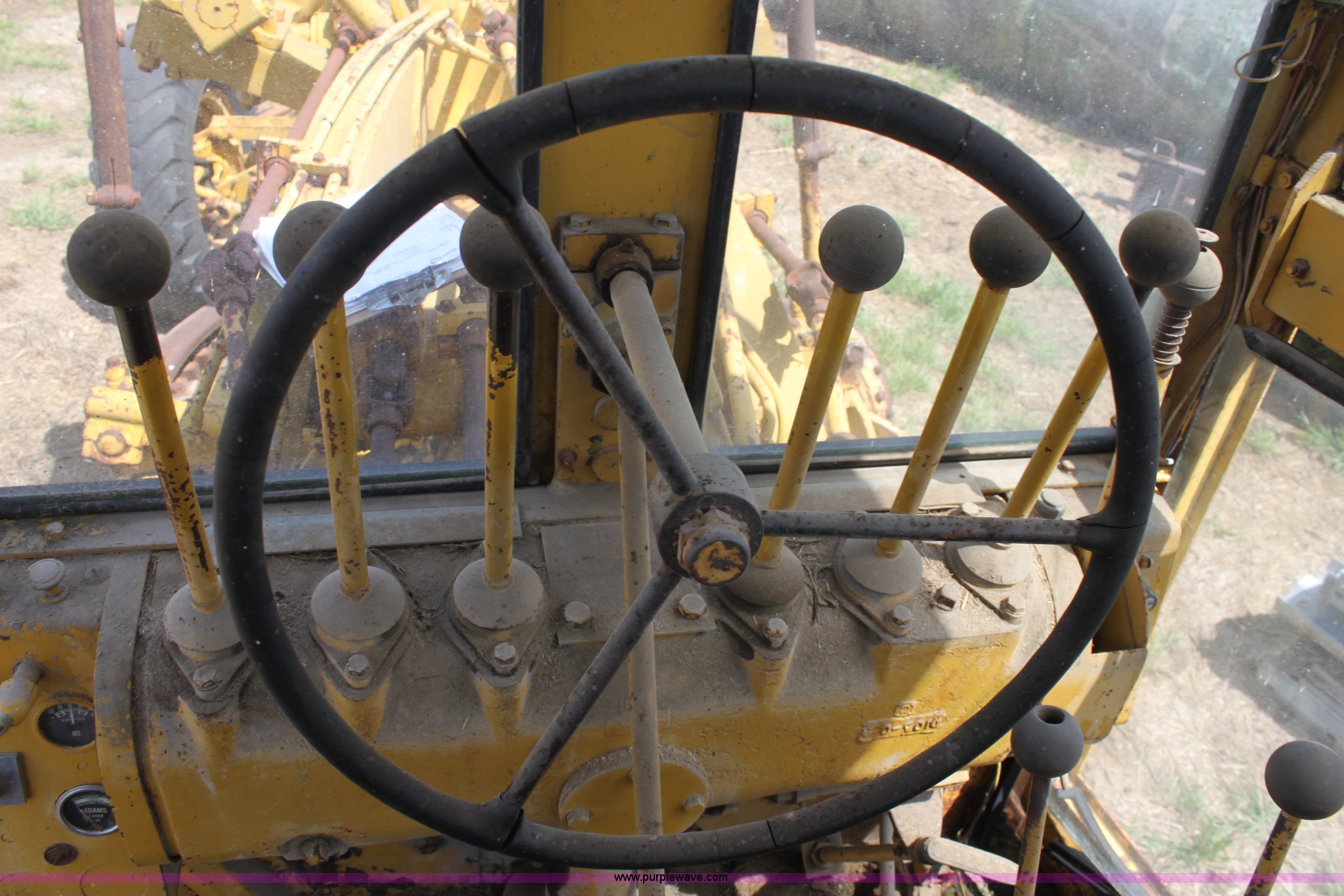 Wabco 440 motor grader in Herington, KS | Item D7825 sold | Purple Wave
