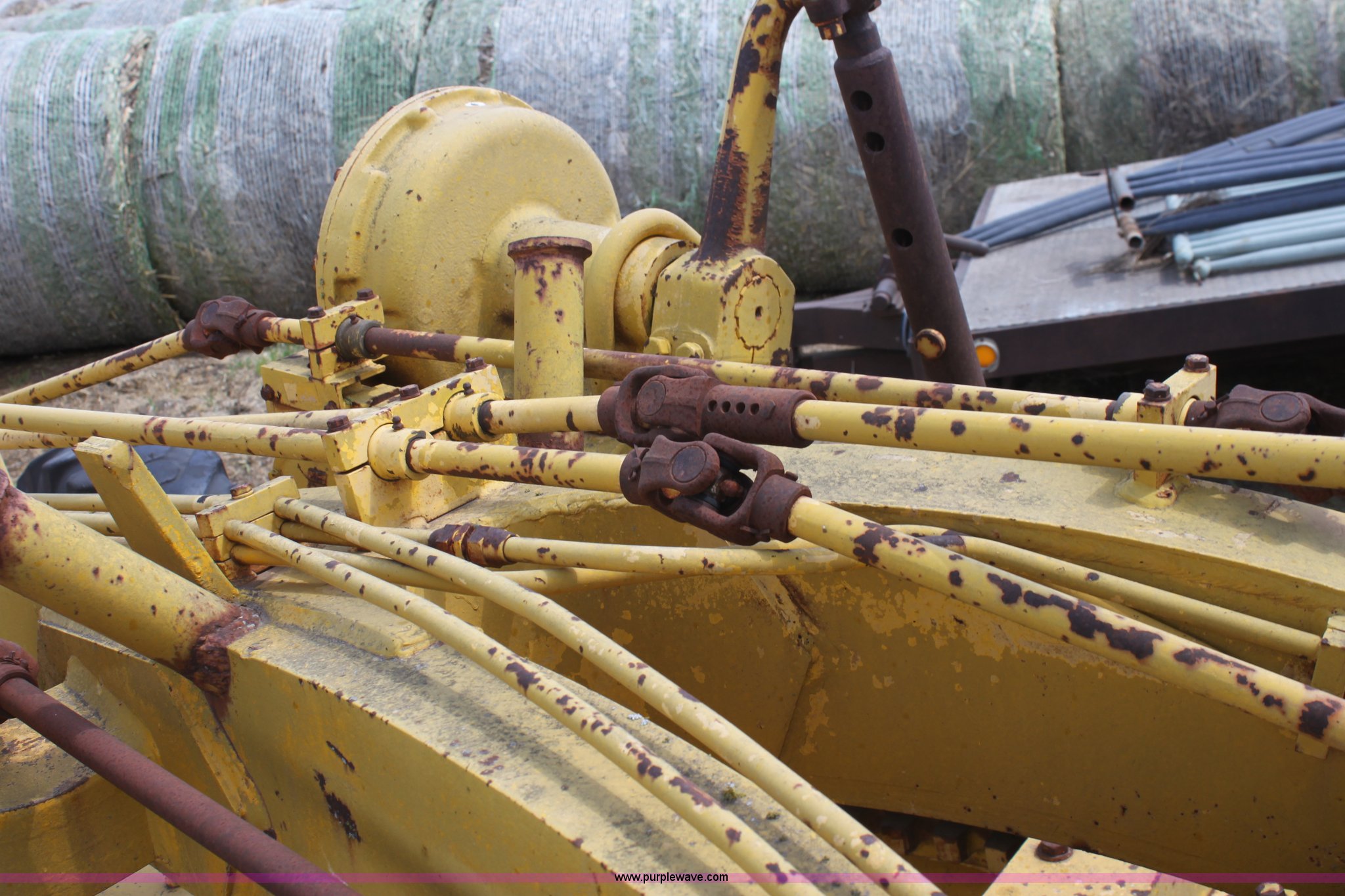 Wabco 440 motor grader in Herington, KS | Item D7825 sold | Purple Wave