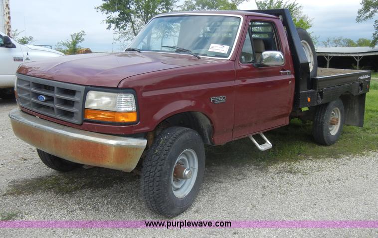 1992 Ford F250 Custom in Lecompton, KS | Item C4477 sold | Purple Wave