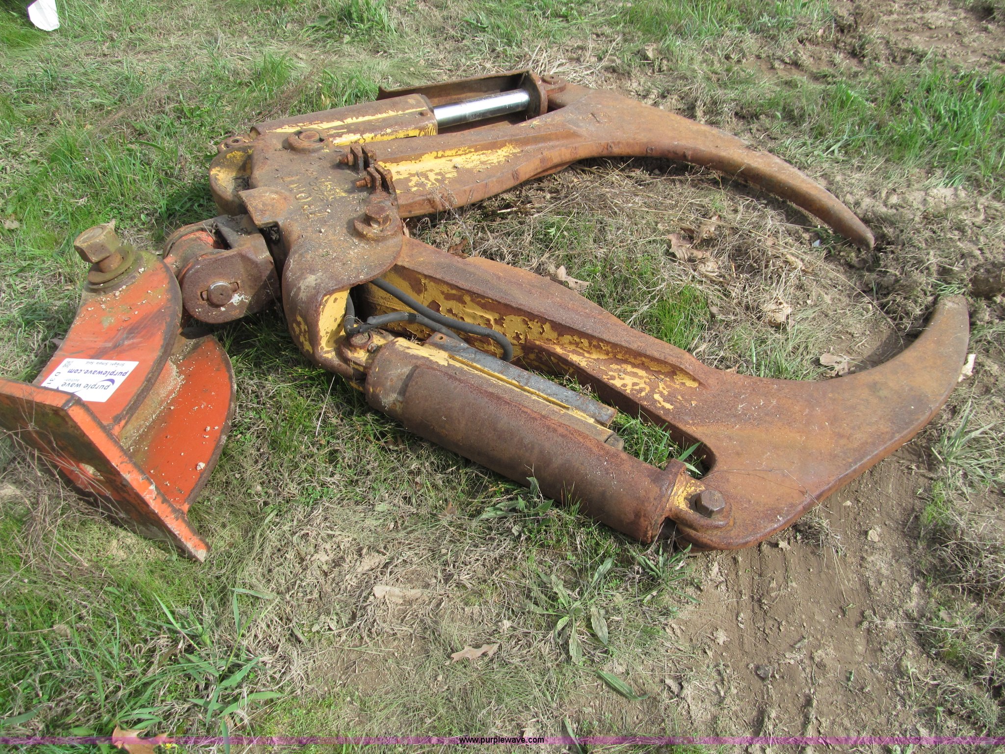 Esco 12M log grapple in Hardy, AR | Item D3172 sold | Purple Wave