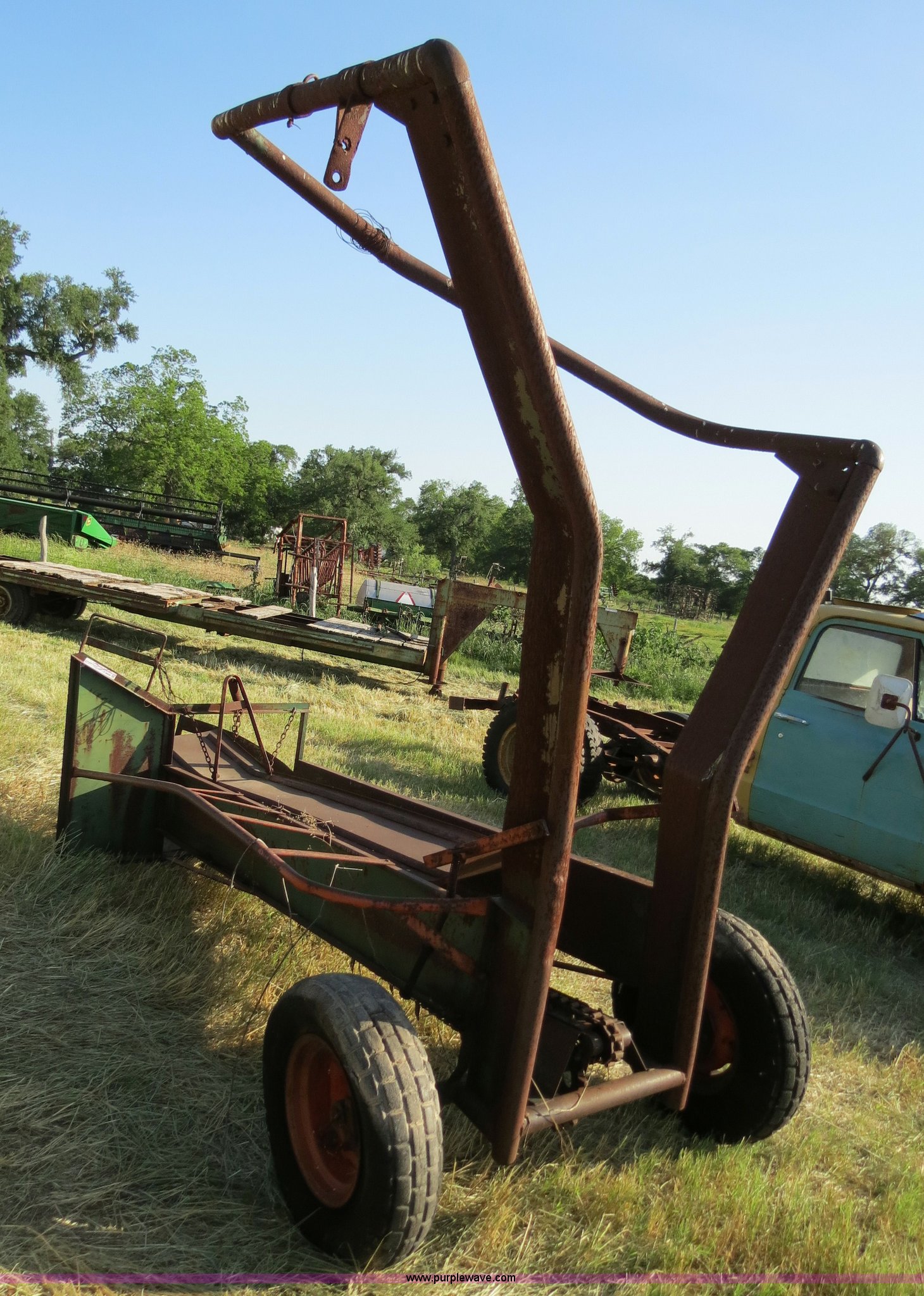 Pop-up small square bale loader in Little River, TX | Item C9699 sold ...