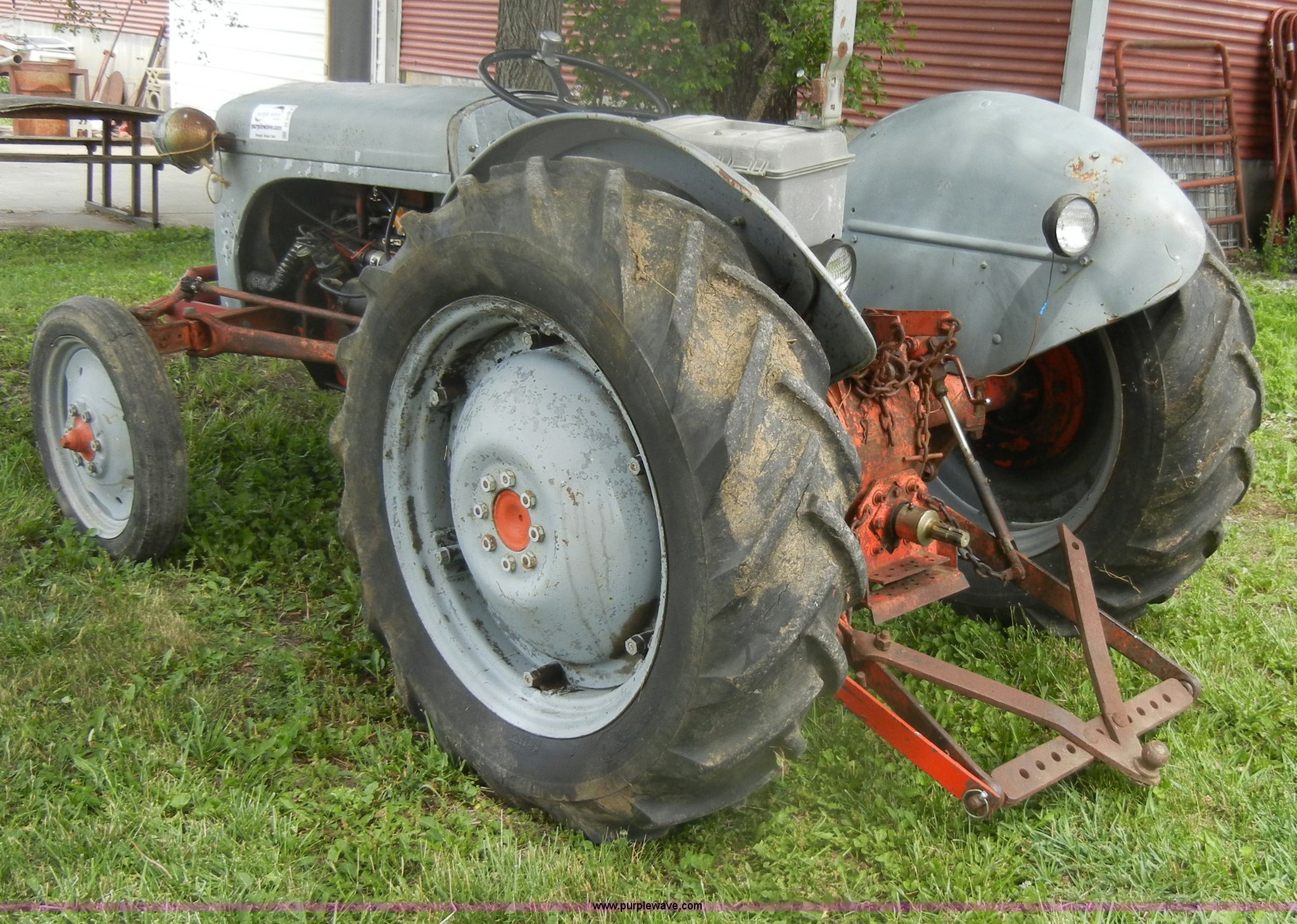 Massey-Ferguson T020 tractor in Oskaloosa, KS | Item D4087 sold ...