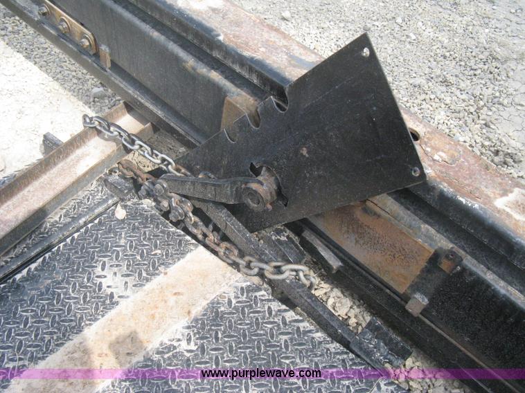 Waltco rail lift/lift gate in Park City, KS | Item R9499 sold | Purple Wave