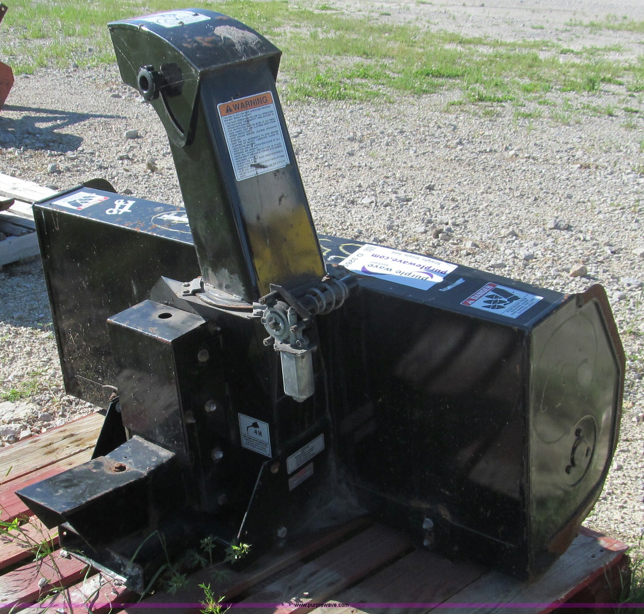 RAD snow blower in Lebanon, MO | Item D3265 sold | Purple Wave