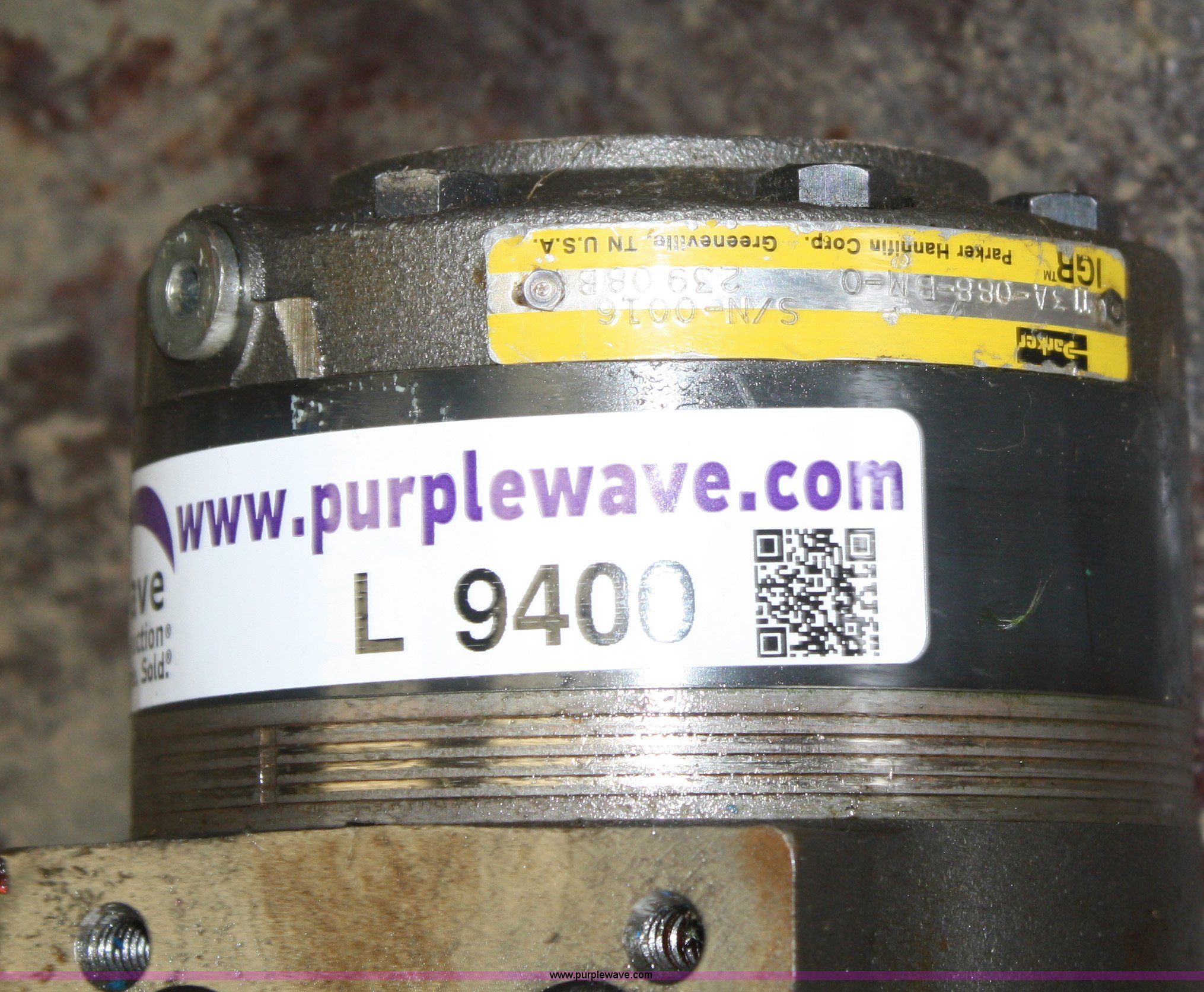 Hydraulic motor in Leavenworth, KS | Item L9400 sold | Purple Wave
