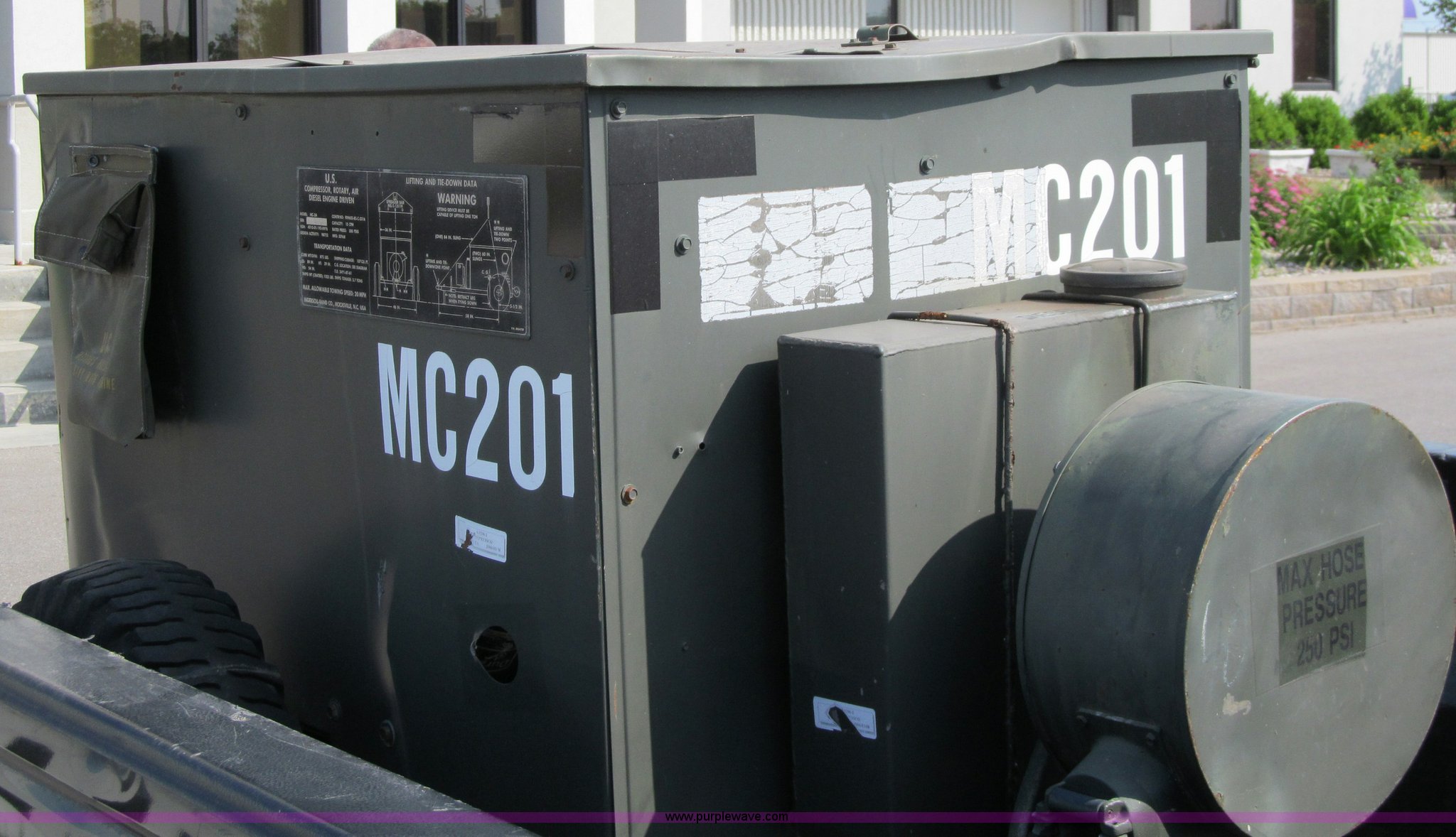 U.S. Air Force air compressor in Neosho Rapids, KS | Item M9249 sold ...