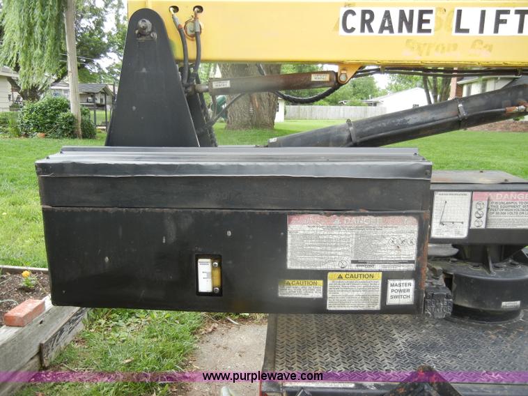 1996 Workforce XLB-4232 boom lift crane with trailer in Garnett, KS ...