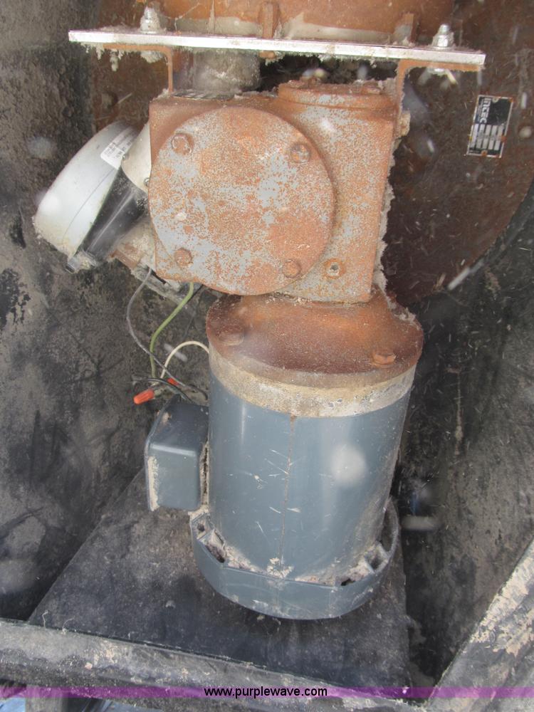 Intec Force 1 insulation blower in Roca, NE | Item G9487 sold | Purple Wave