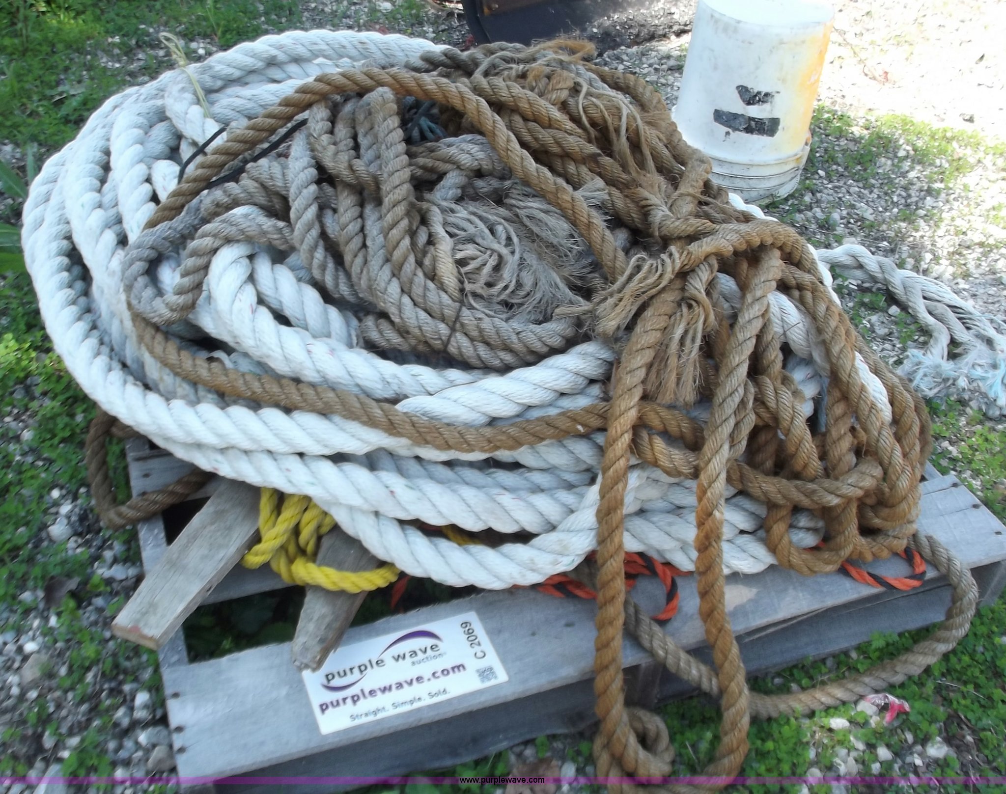 Approx six assorted ropes in Columbia, MO | Item C2069 sold | Purple Wave