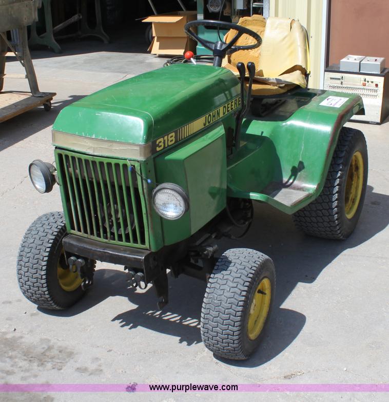 John Deere 318 lawn mower in Elbing, KS | Item D5056 sold | Purple Wave
