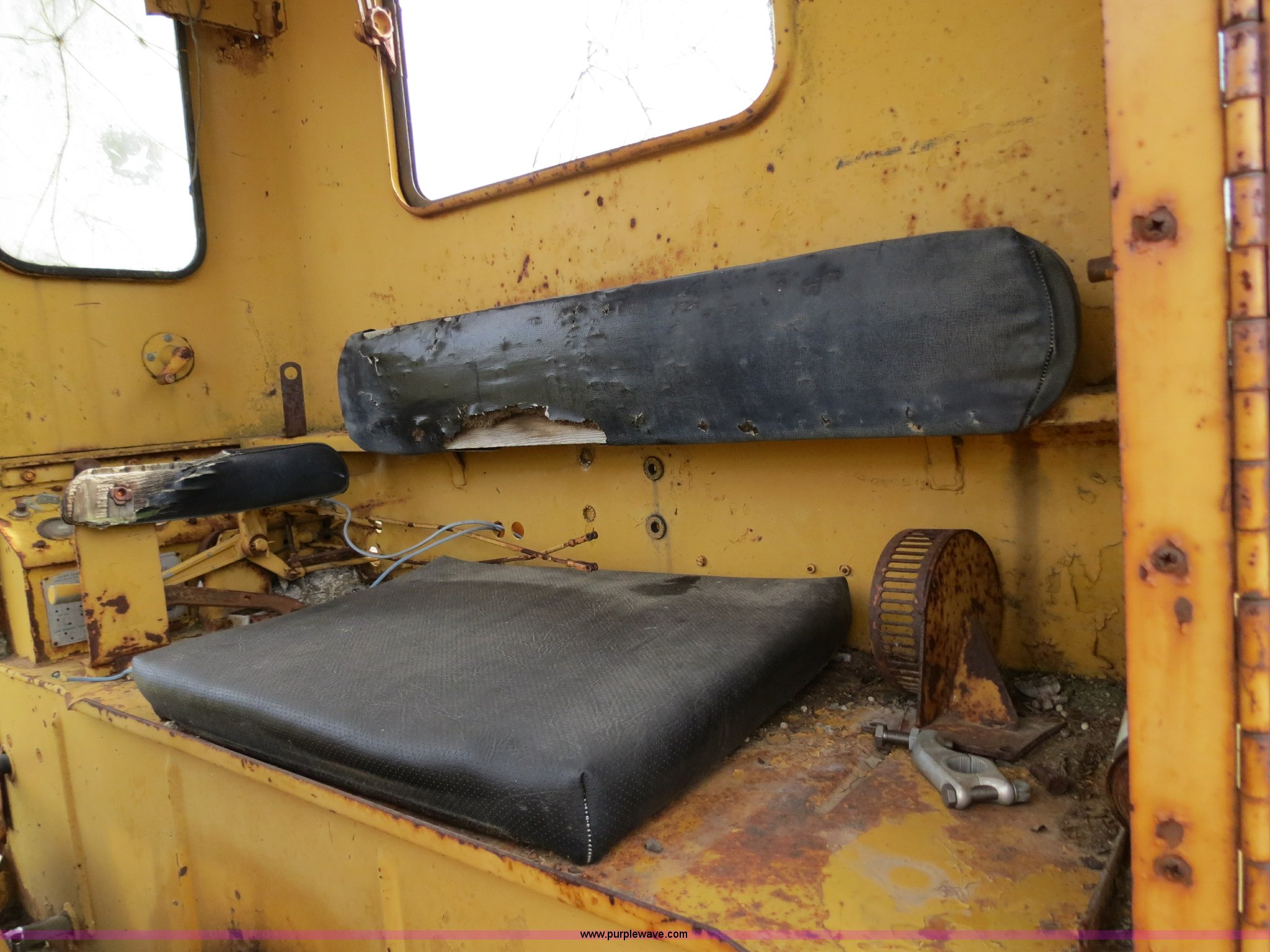 Caterpillar 112 motor grader in Caney, KS | Item B2407 sold | Purple Wave