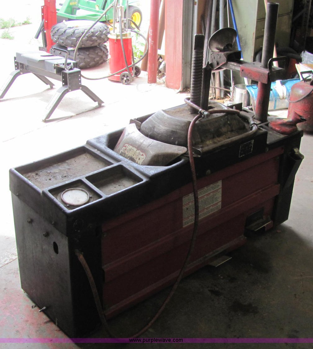 Coats 40-40SA tire machine in La Junta, CO | Item L9866 sold | Purple Wave