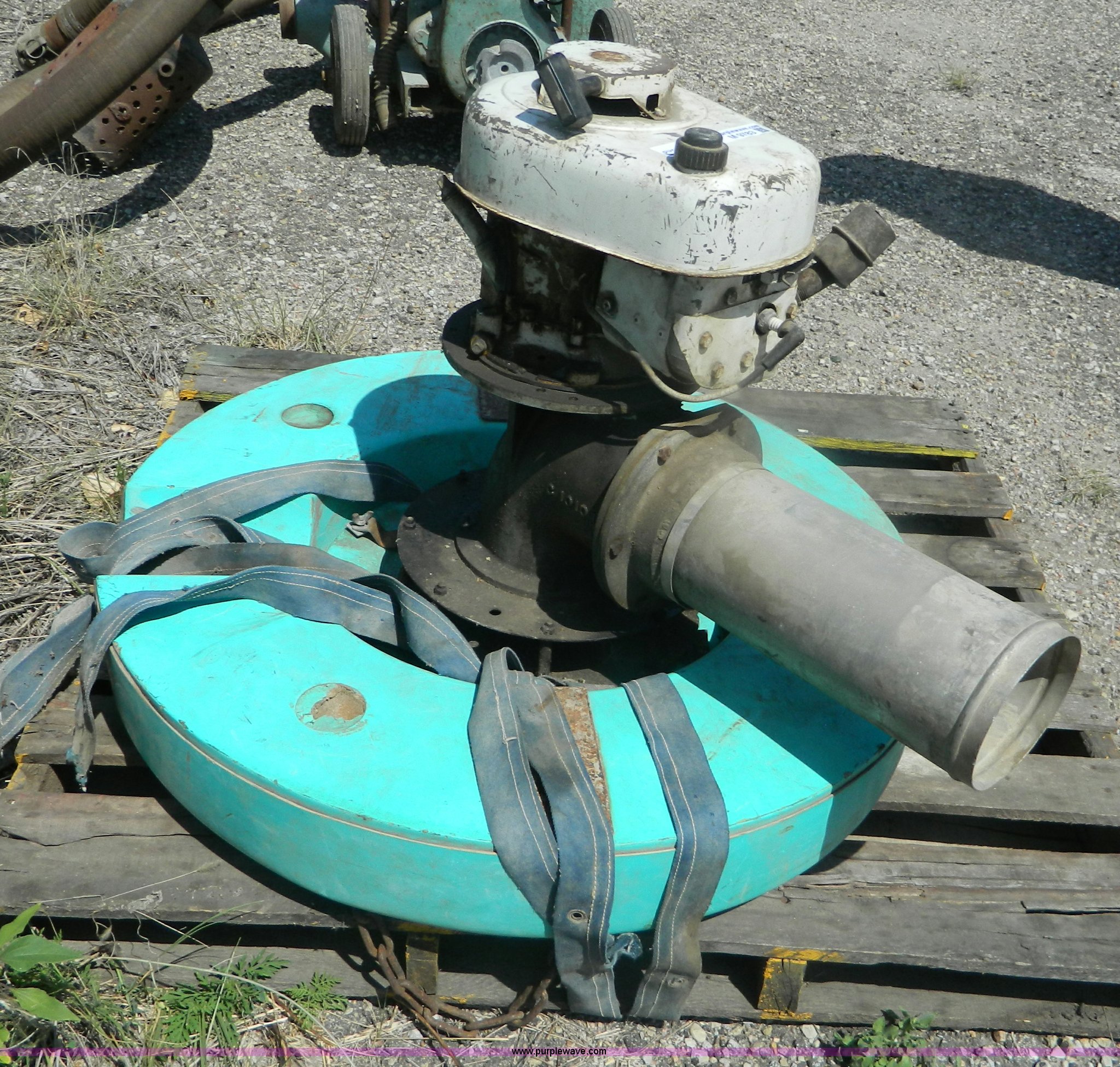 Floating pond pump in Scandia, KS | Item M9783 sold | Purple Wave