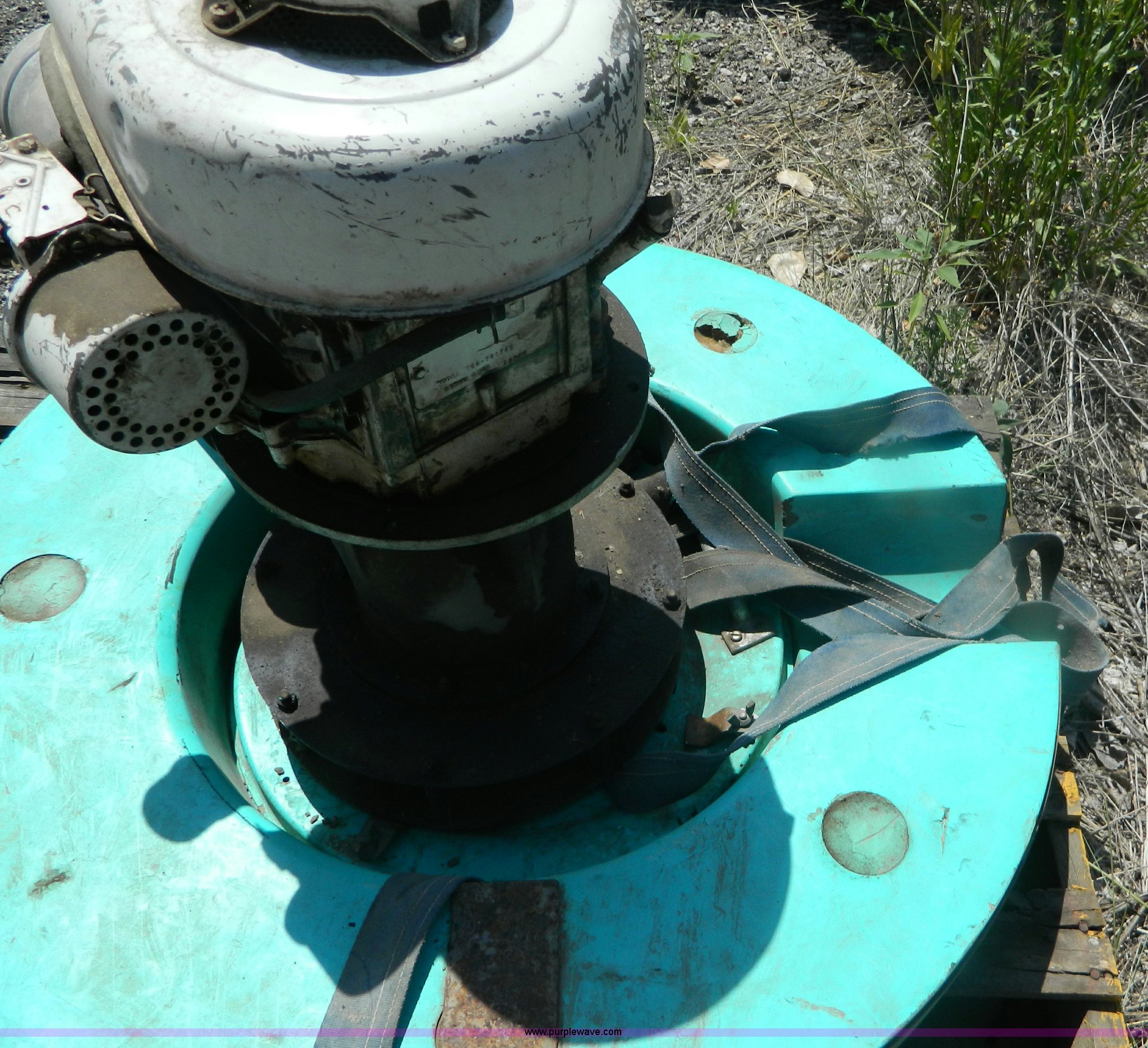 Floating pond pump in Scandia, KS | Item M9783 sold | Purple Wave