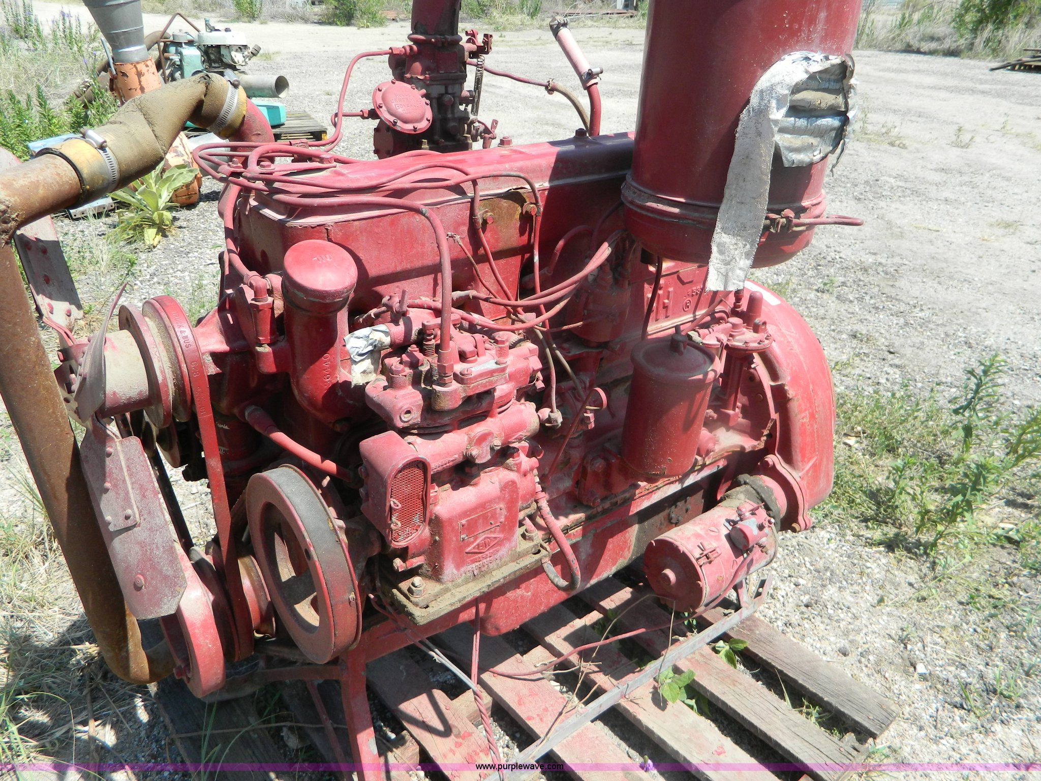 International Red Diamond 450 gas engine in Scandia, KS | Item M9788 ...