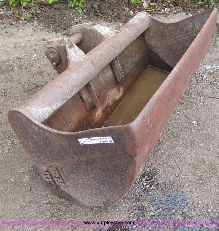 Wain Roy 48" backhoe bucket in Fenton, MO | Item K9252 sold | Purple Wave