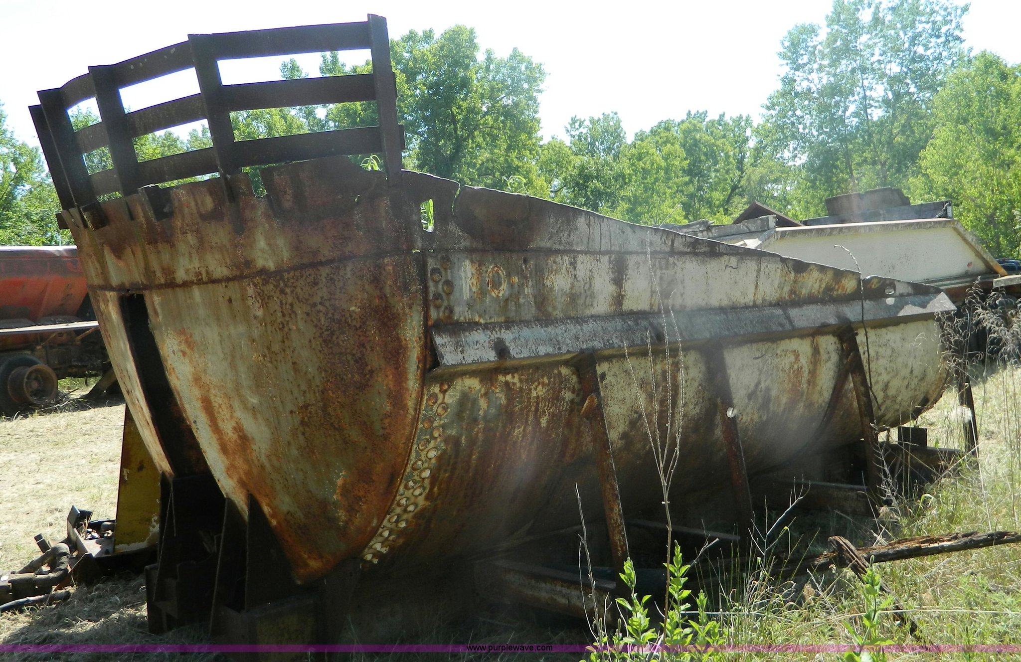 14' dump barrel bed in Scandia, KS | Item M9810 sold | Purple Wave
