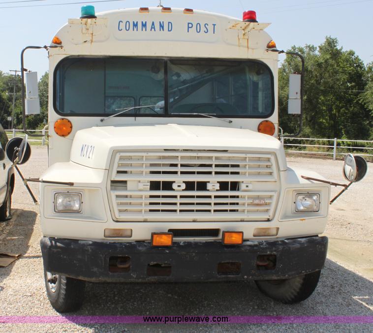 1982 Ford B600 school bus in Marion, KS | Item D5210 sold | Purple Wave