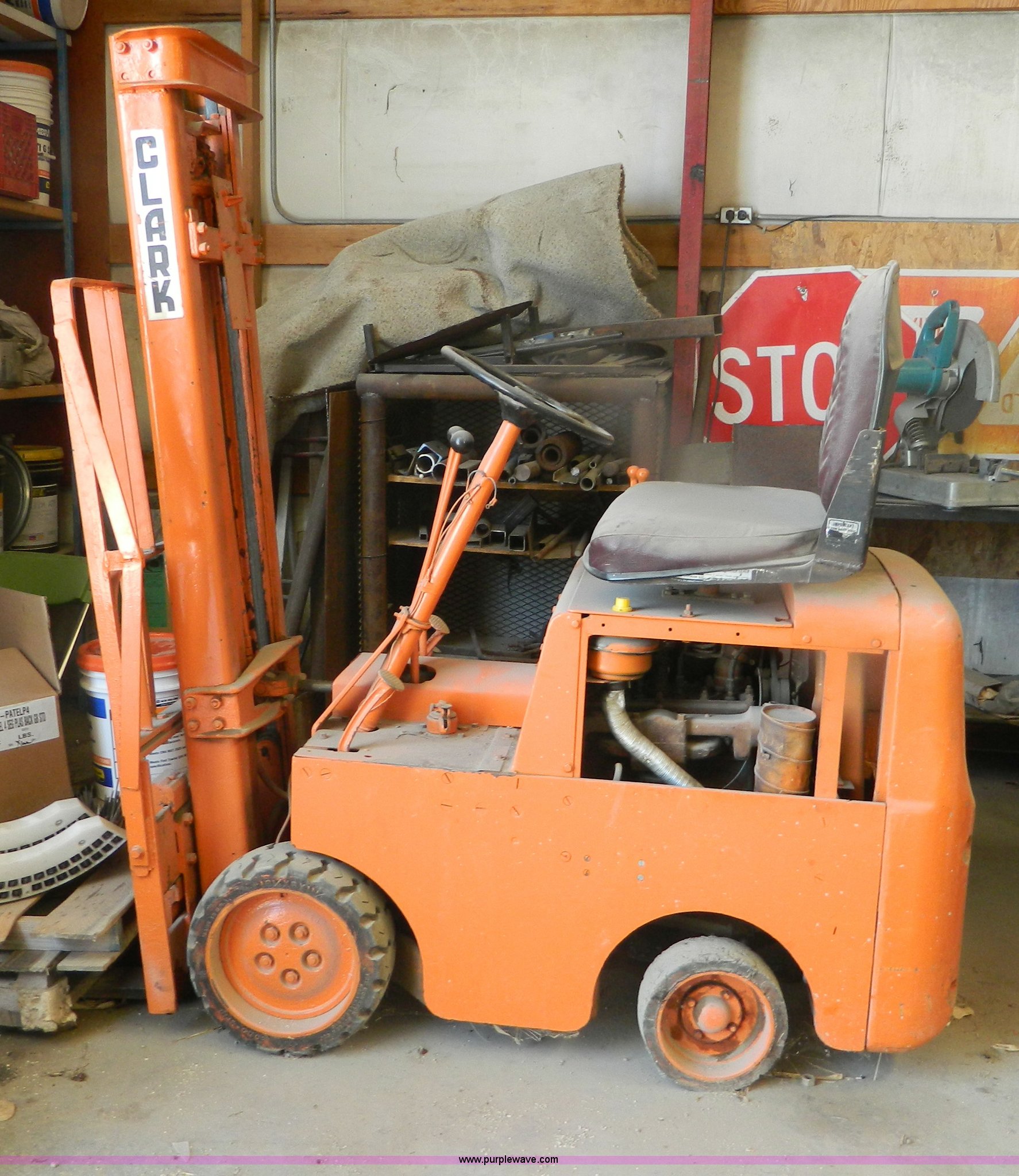 Clarke Clipper forklift in Plainville, KS | Item B3717 sold | Purple Wave