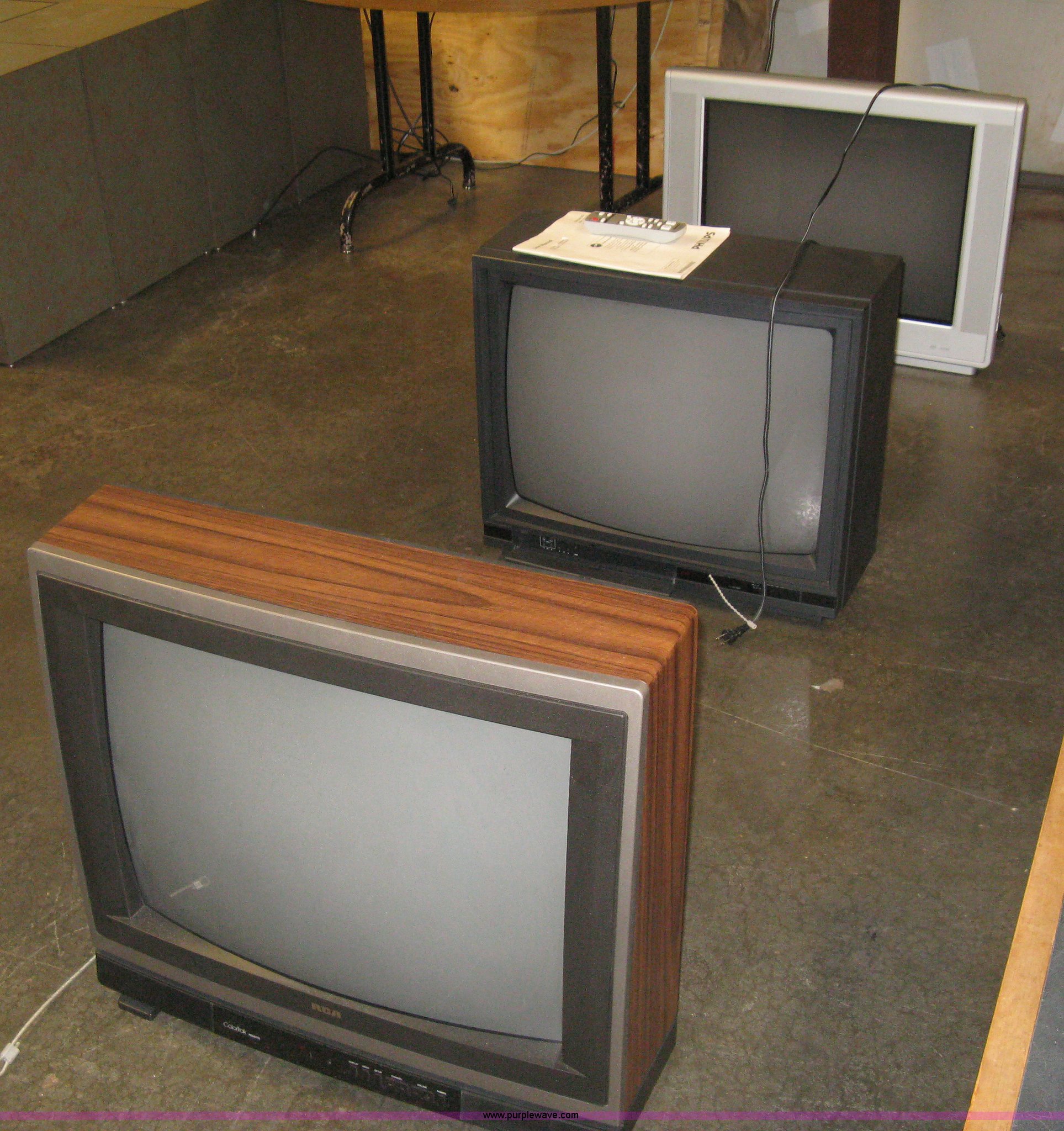 (3) televisions and three JVC DVD/VCR combos with remotes in Wichita ...